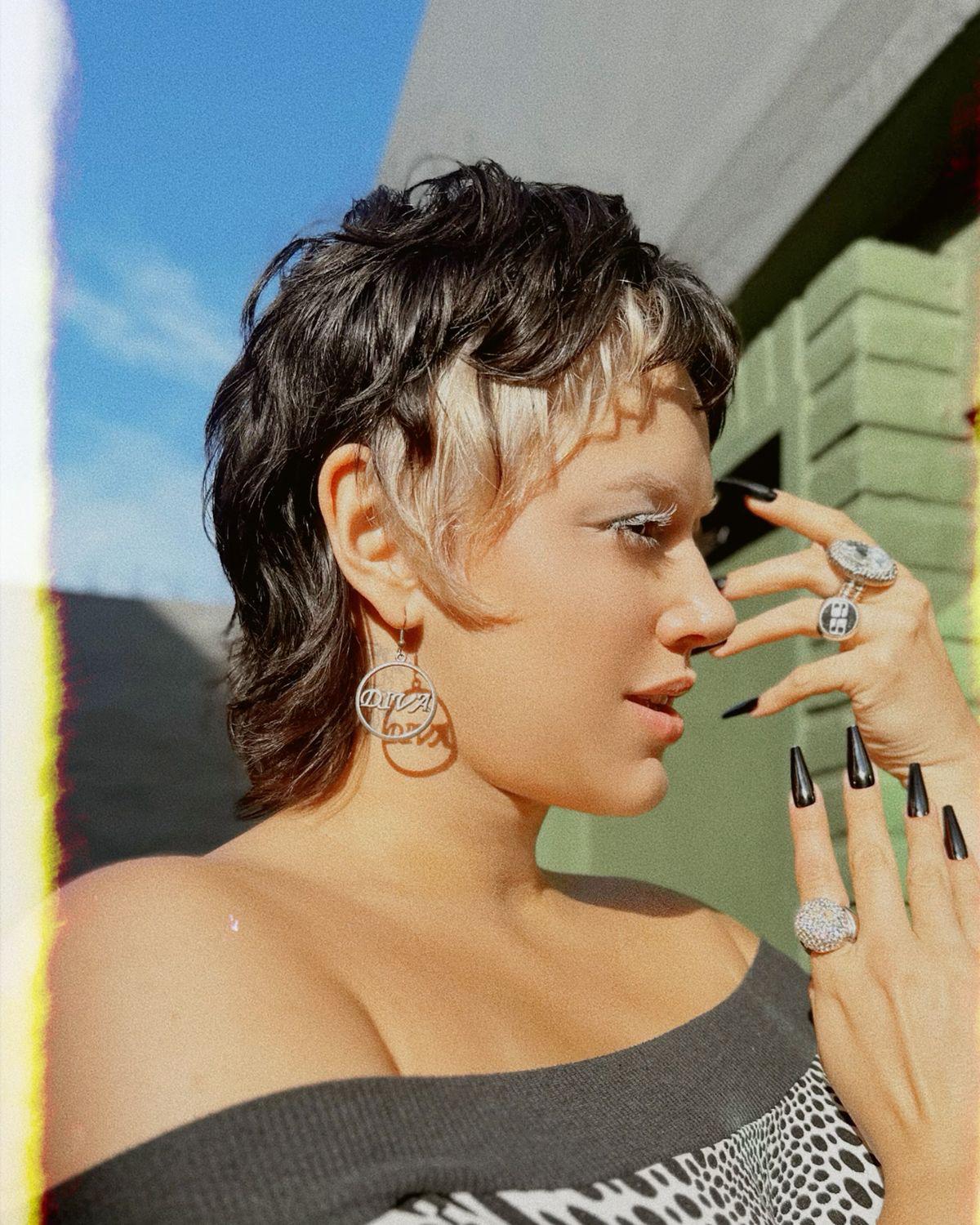 15 Trends für 2025: Der Pixie Mullet (Mixie Cut)